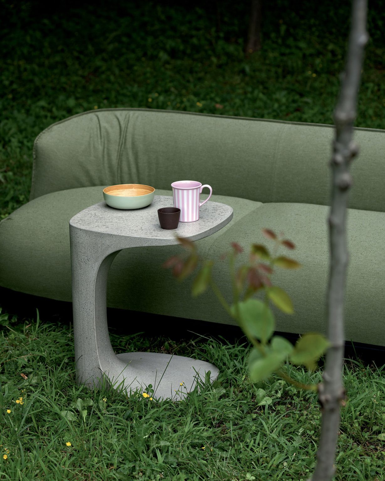 Font — A versatile occasional table