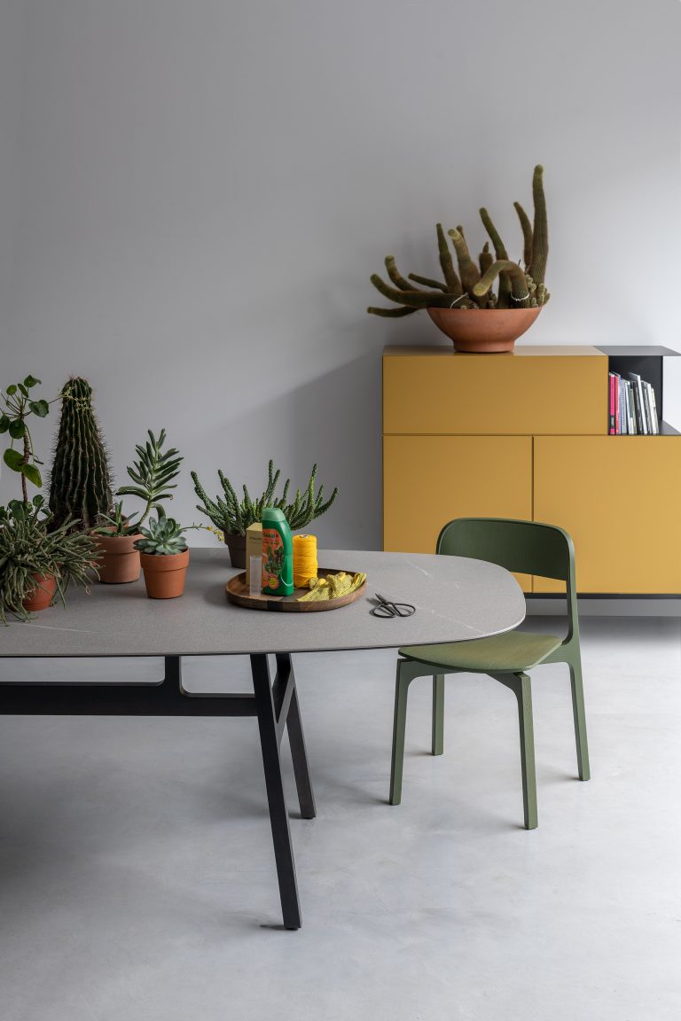 Bottega by Kristalia — Table inspired by the aesthetics of utility