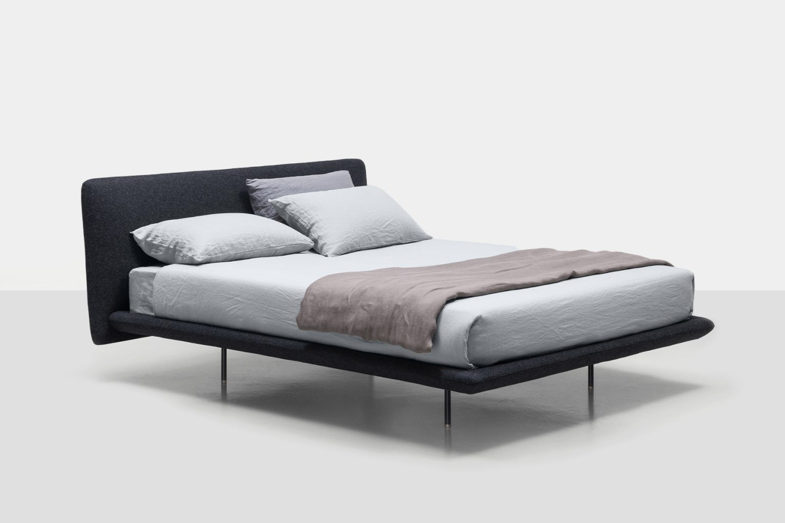 Clapis — Bed with a minimal and rounded aesthetic