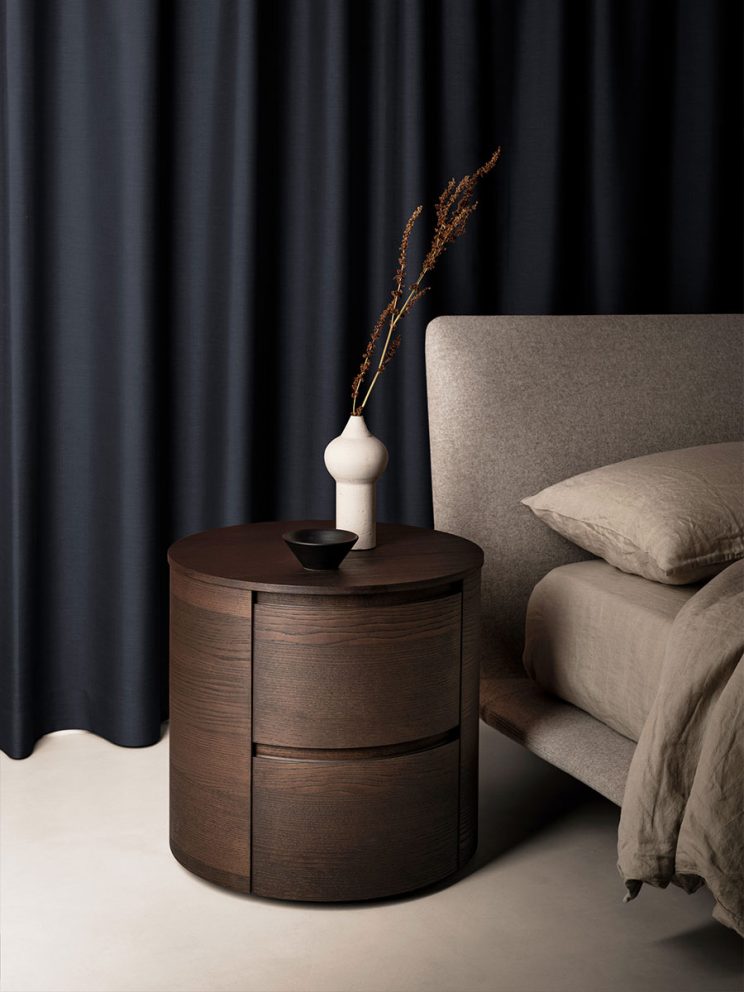 Orbit by Kristalia — Elegant and cylindrical night stand