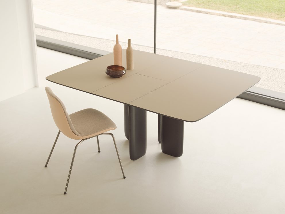 Pala by Kristalia — Extendible and fixed dining table