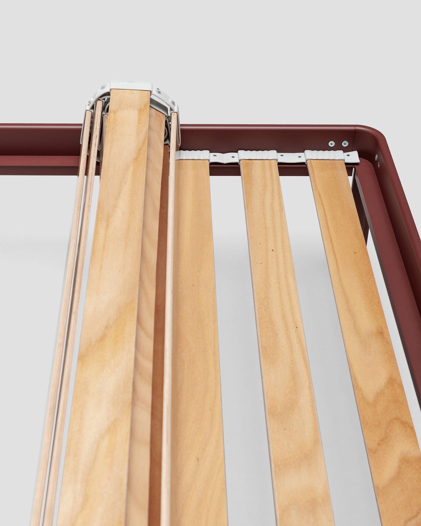 AluAlu Bed — Minimal bed with disassemble aluminium structure