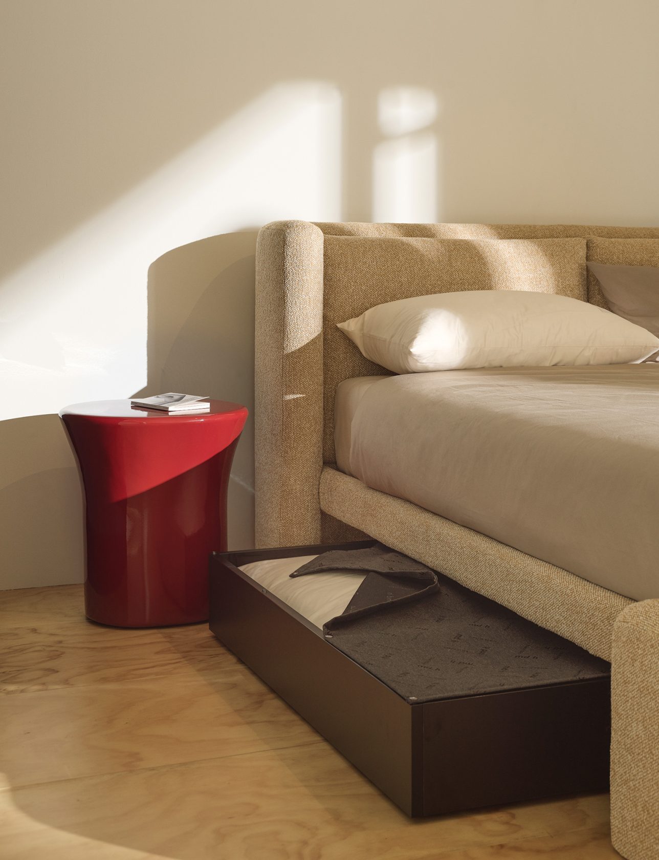 Dimora by Kristalia — Embracing upholstered bed
