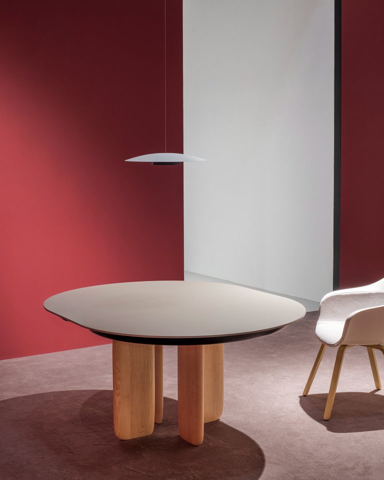 Pala by Kristalia — Extendible and fixed dining table