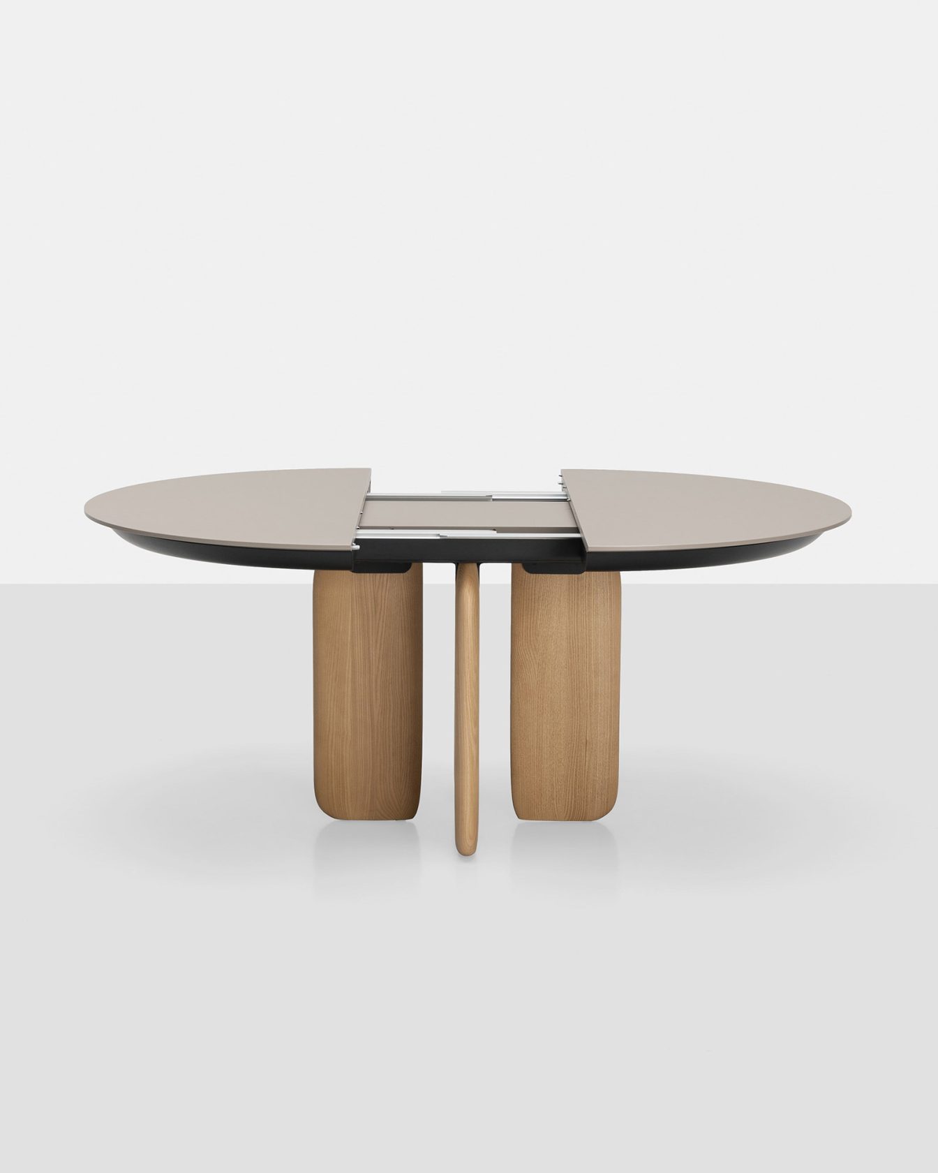 Pala by Kristalia — Extendible and fixed dining table