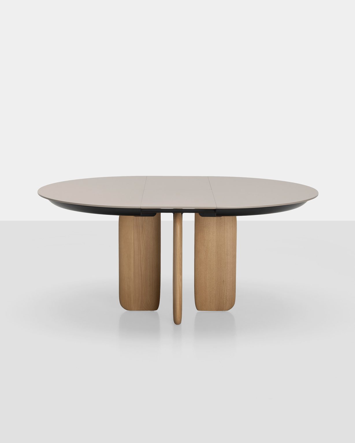 Pala by Kristalia — Extendible and fixed dining table
