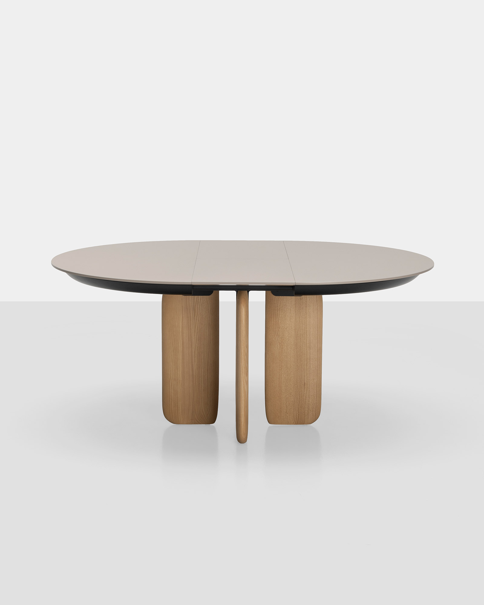 Pala by Kristalia — Extendible and fixed dining table
