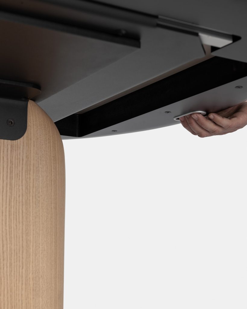 Pala by Kristalia — Extendible and fixed dining table