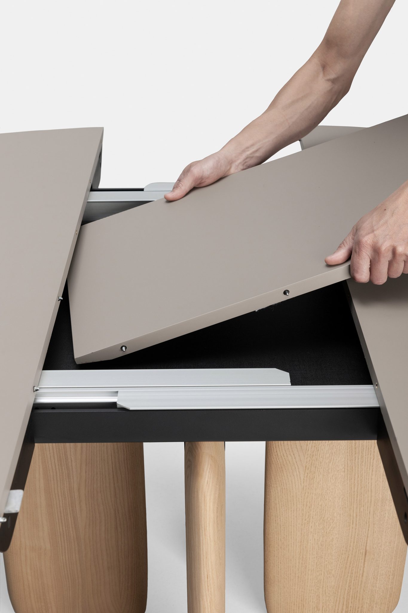 Pala by Kristalia — Extendible and fixed dining table